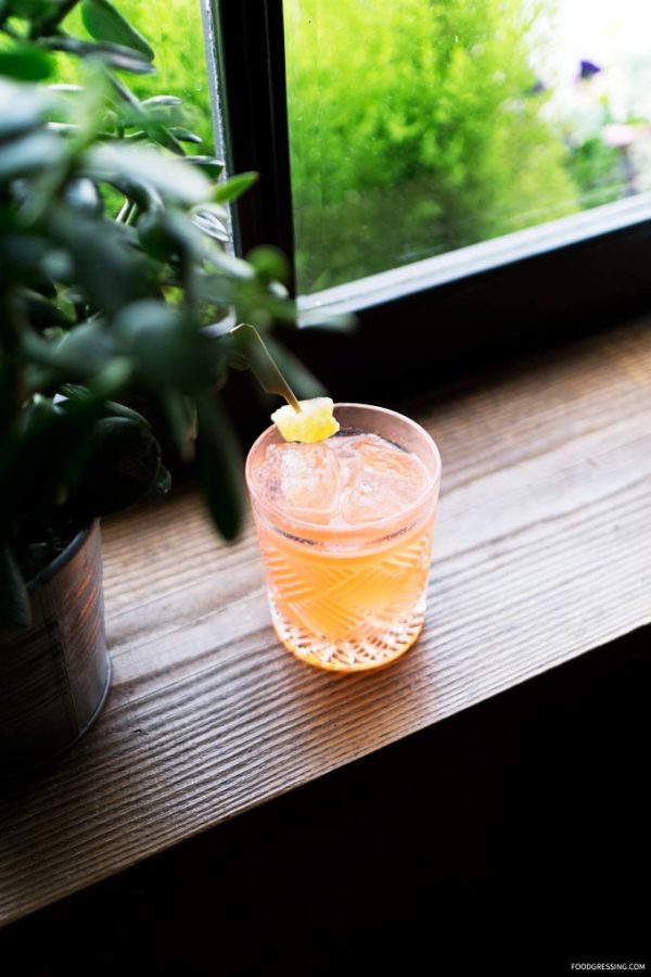 Crowbar in Fraserhood: Champagne Sabering, Dinner & Creative Cocktails