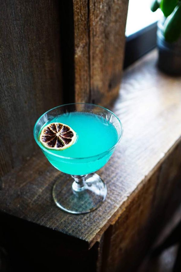 Crowbar in Fraserhood: Champagne Sabering, Dinner & Creative Cocktails