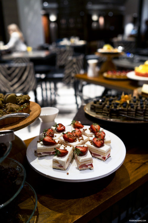 Fairmont Hotel Vancouver: Notch 8 Restaurant Weekend Brunch Buffet