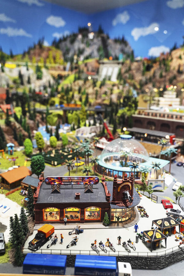 Osoyoos Attraction: Osoyoos Desert Model Railroad Museum