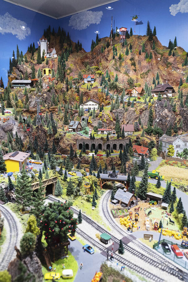 Osoyoos Attraction: Osoyoos Desert Model Railroad Museum
