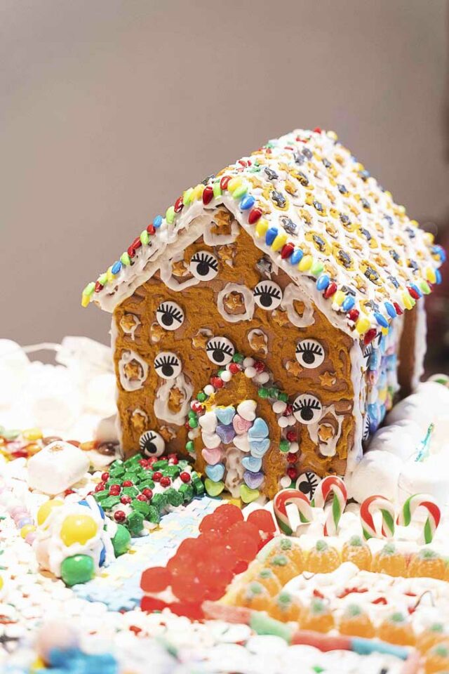 Gingerbread Lane 2019 at Hyatt Regency Vancouver [Photos]