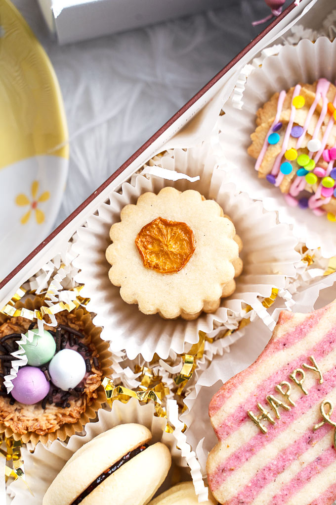 What's in Soirette's Easter Cookie Gift Box 2020 - Foodgressing