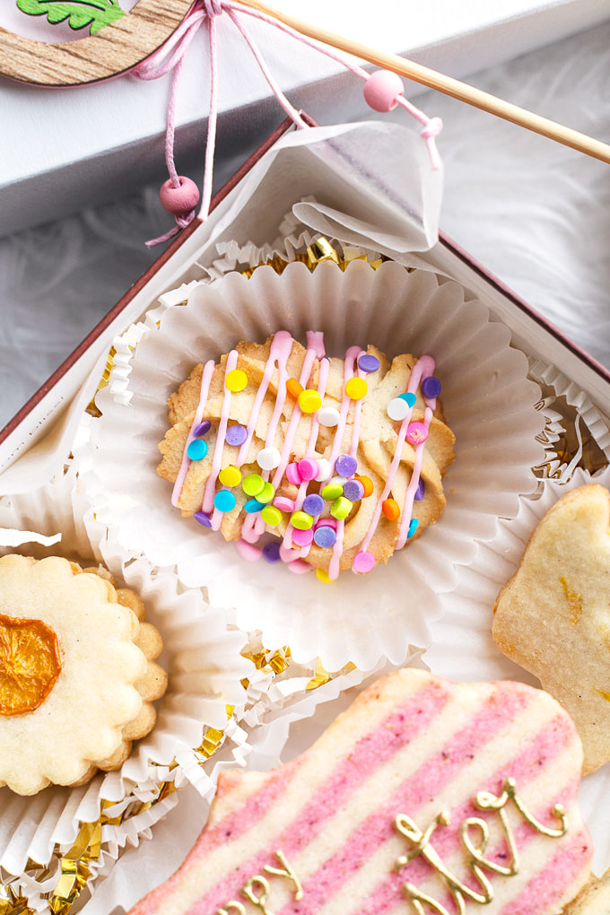What's in Soirette's Easter Cookie Gift Box 2020 - Foodgressing