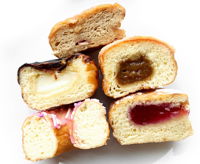 McDonalds McCafé Li'l Donuts: Flavours, Price, Nutrition - Foodgressing