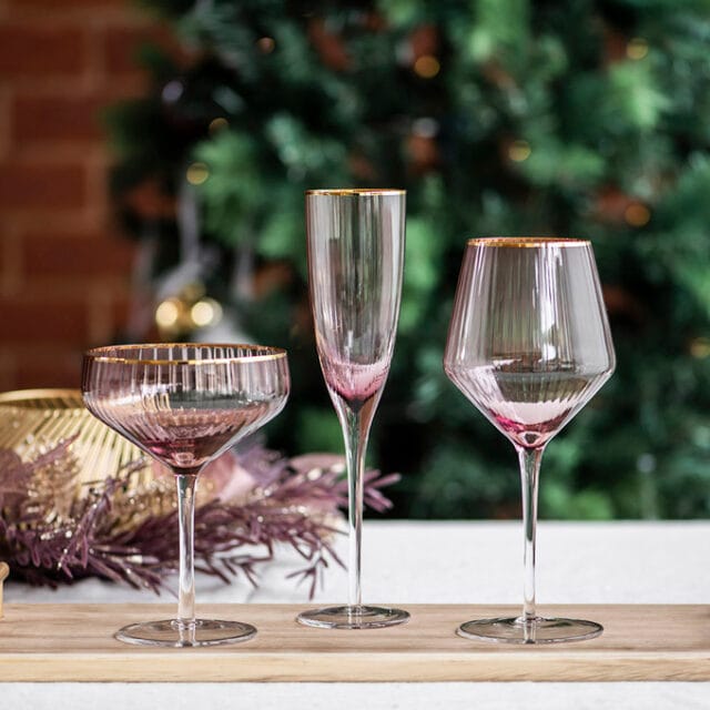 Colored Glassware Ideas: Solid, Muticolored, Sets, Where to Buy, Settings