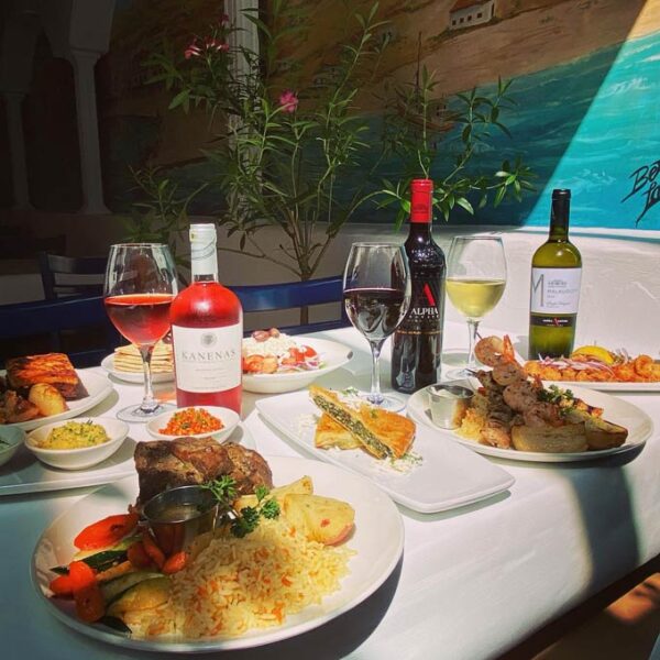 Best Restaurants in Victoria 2022: 22+ Places to Eat & Drink