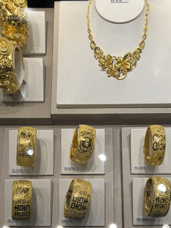 Chow Tai Fook Richmond BC - Gold & Diamond Fine Jewelry