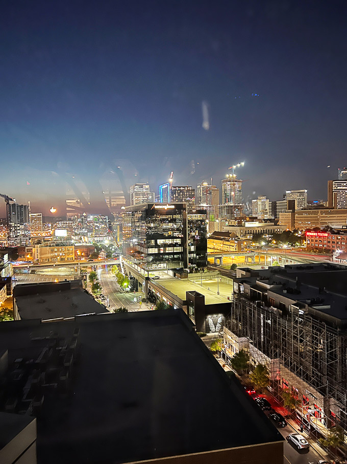 L.A. Jackson - Must-Visit Rooftop Bar in Nashville - Foodgressing