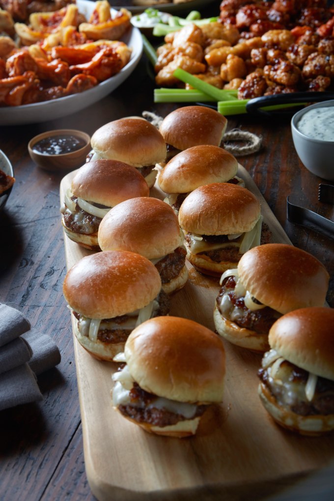 TGI Fridays Helps Fans Win Football Season with Special Offers