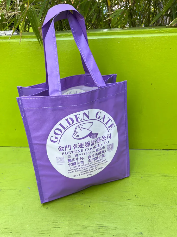 Golden Gate Fortune Cookie Factory in San Francisco [My Experience]