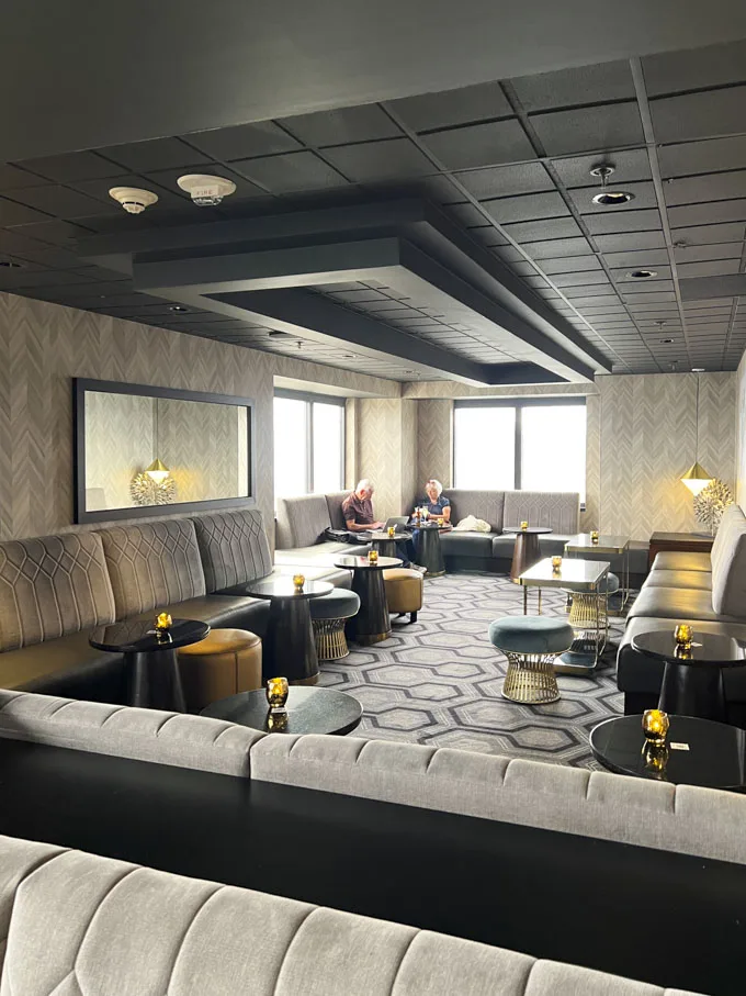 The View Lounge at San Francisco Marriott Marquis - Foodgressing
