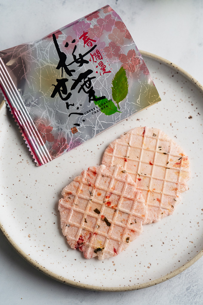 Tokyo Treat Sakura Snacktastic Box 2024 [Review] - Foodgressing