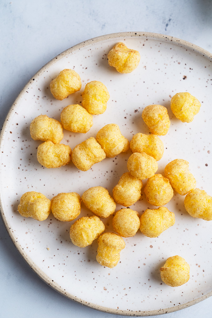 Tokyo Treat Sakura Snacktastic Box 2024 [Review] - Foodgressing