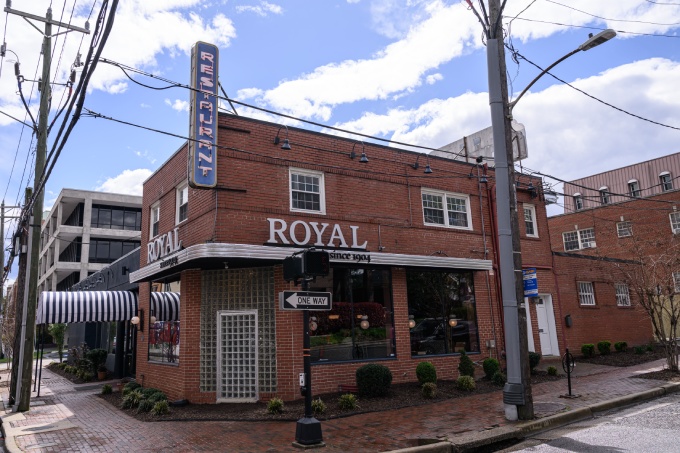 Royal Restaurant Alexandria VA Now Open