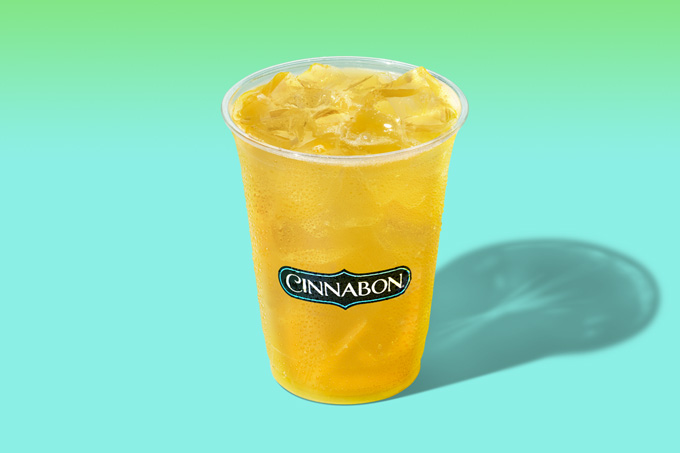 Cinnabon’s S'mores Cookie BonBite Sandwich + Mango Refresher - Foodgressing