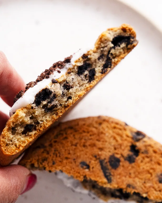 Tim Hortons Oreo Double Stuf Dream Cookie [Review] - Foodgressing