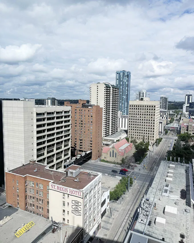 A Luxurious Stay at the Hyatt Regency Calgary - Foodgressing