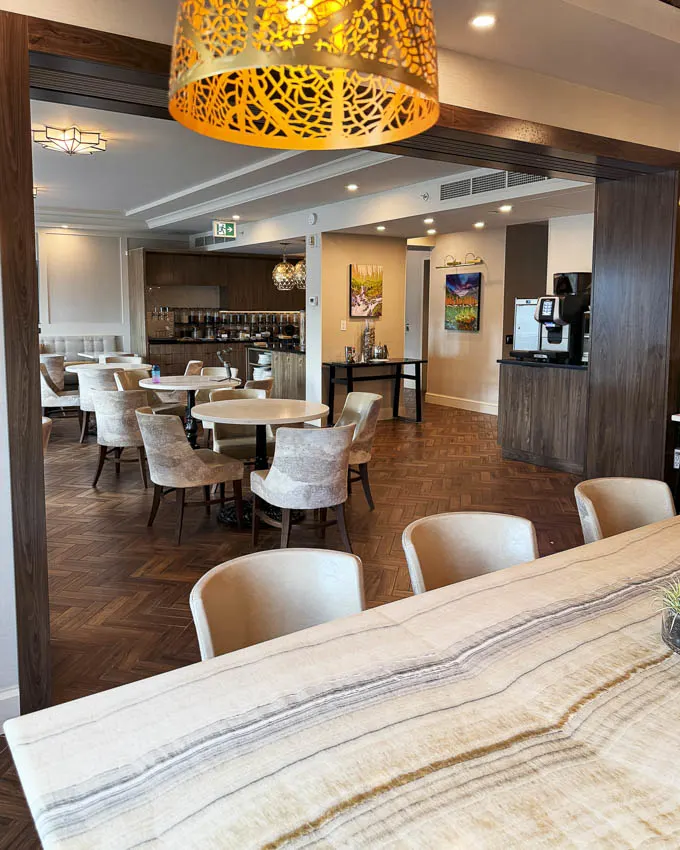 Hyatt Regency Calgary: Regency Club Lounge - Foodgressing