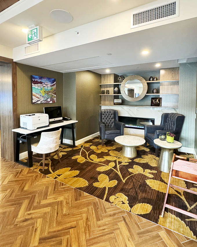 Hyatt Regency Calgary: Regency Club Lounge - Foodgressing